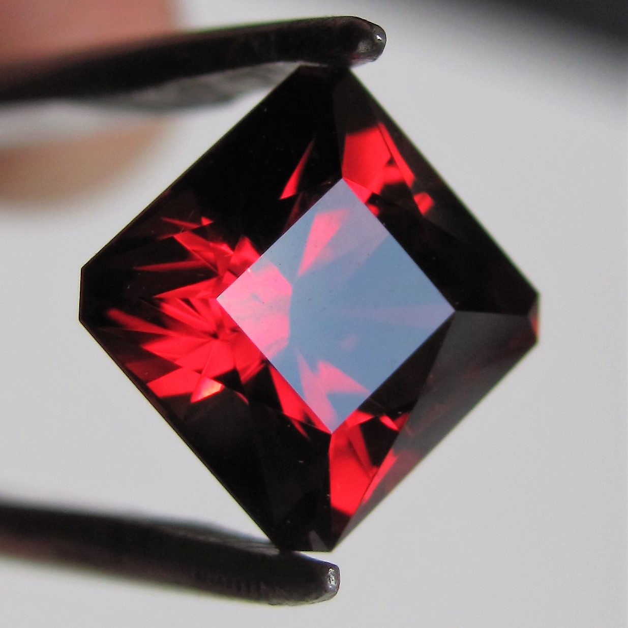 Granáty - Broušený Kámen.cz